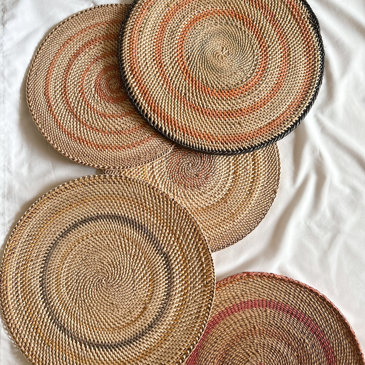 FLAT RATTAN PLATE – UNPLUG MOVEMENT SDN. BHD. (1306460-V)