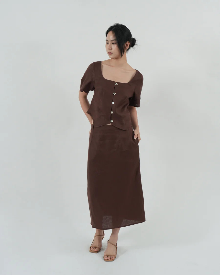 STRAIGHT MIDI SKIRT – UNPLUG MOVEMENT SDN. BHD. (1306460-V)