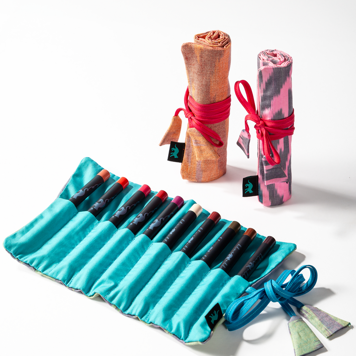 ROLL-UP IKAT POUCH – UNPLUG MOVEMENT SDN. BHD. (1306460-V)